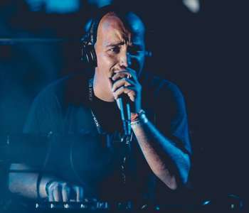 DJ CALVINS - Contratación directa y online